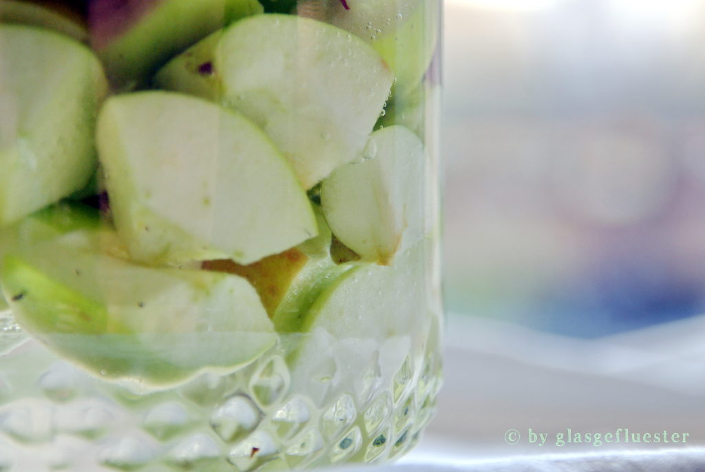 Apfelkorn, prost ihr lieben! · glasgefluester.de